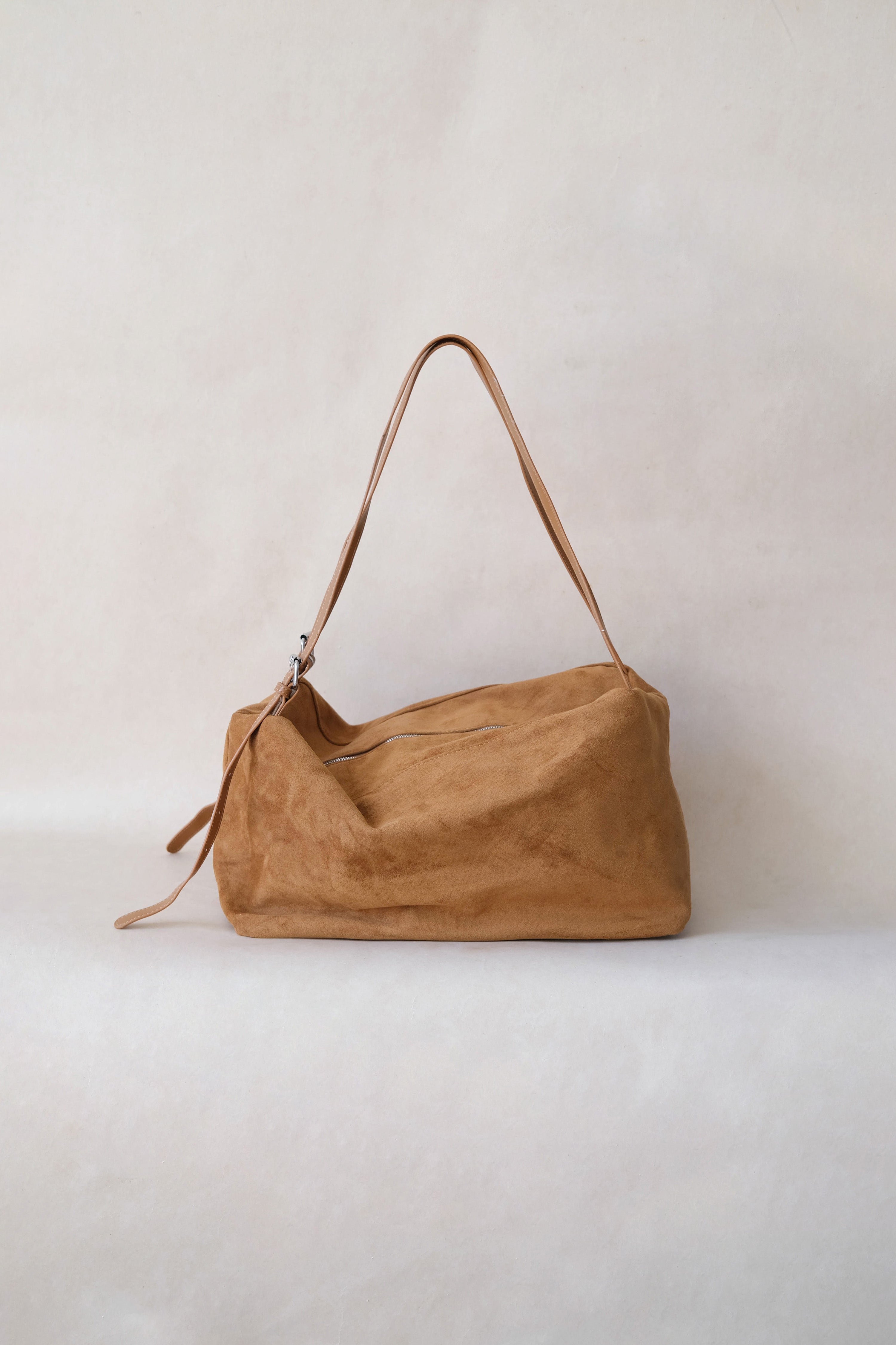 Urban Classic Suede Weekender - Chestnut – S A O U