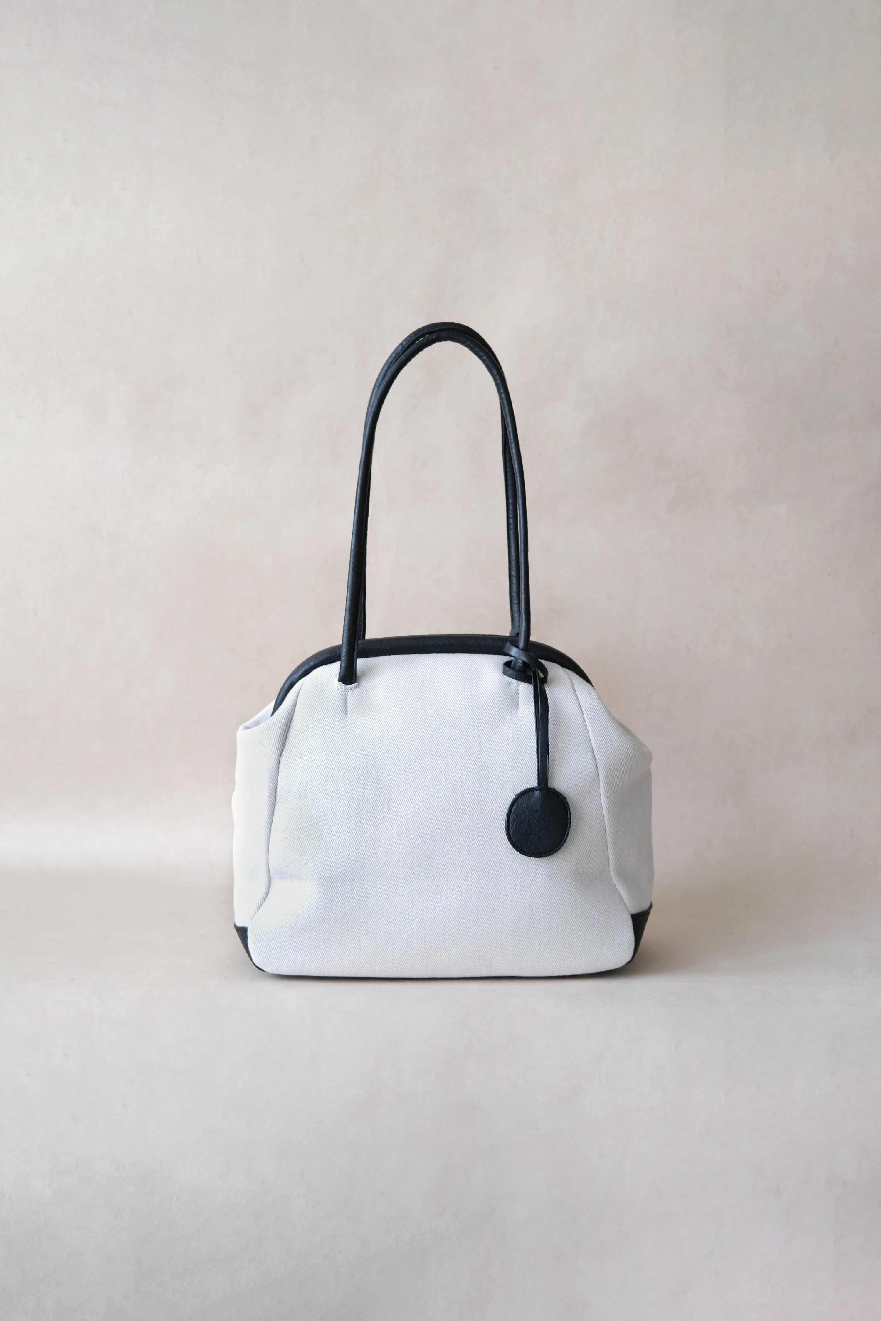The Isabelle Shell Tote - White – S A O U