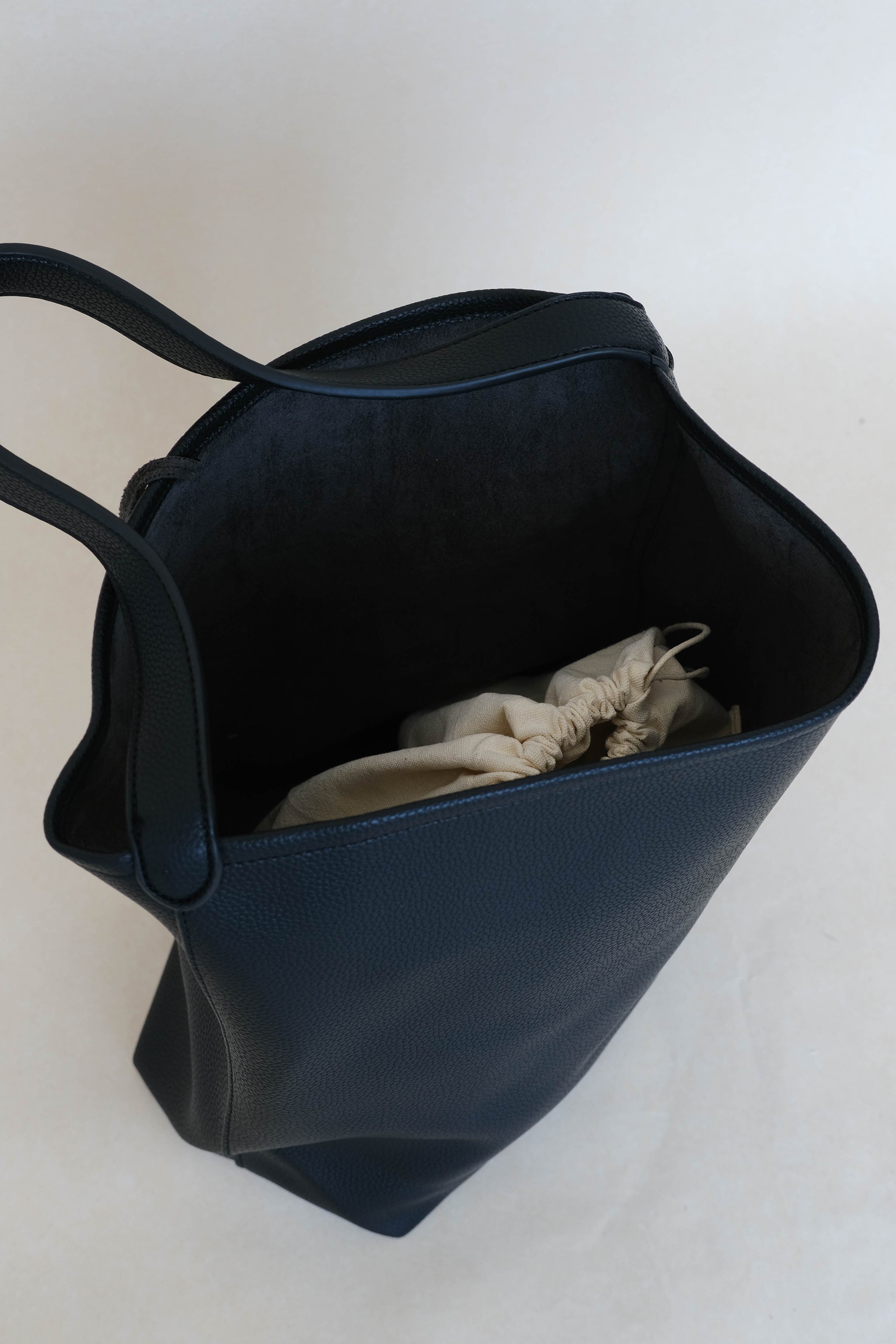 Pebbled Texture Soft Leather Simple Shoulder Bag in Classic Black – S A O U